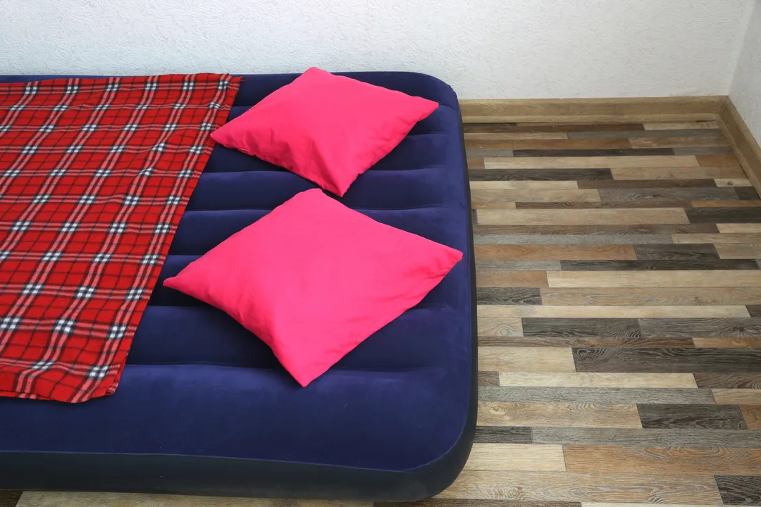 Jak wybrać materac dmuchany do spania? - Blog Sport-Shop