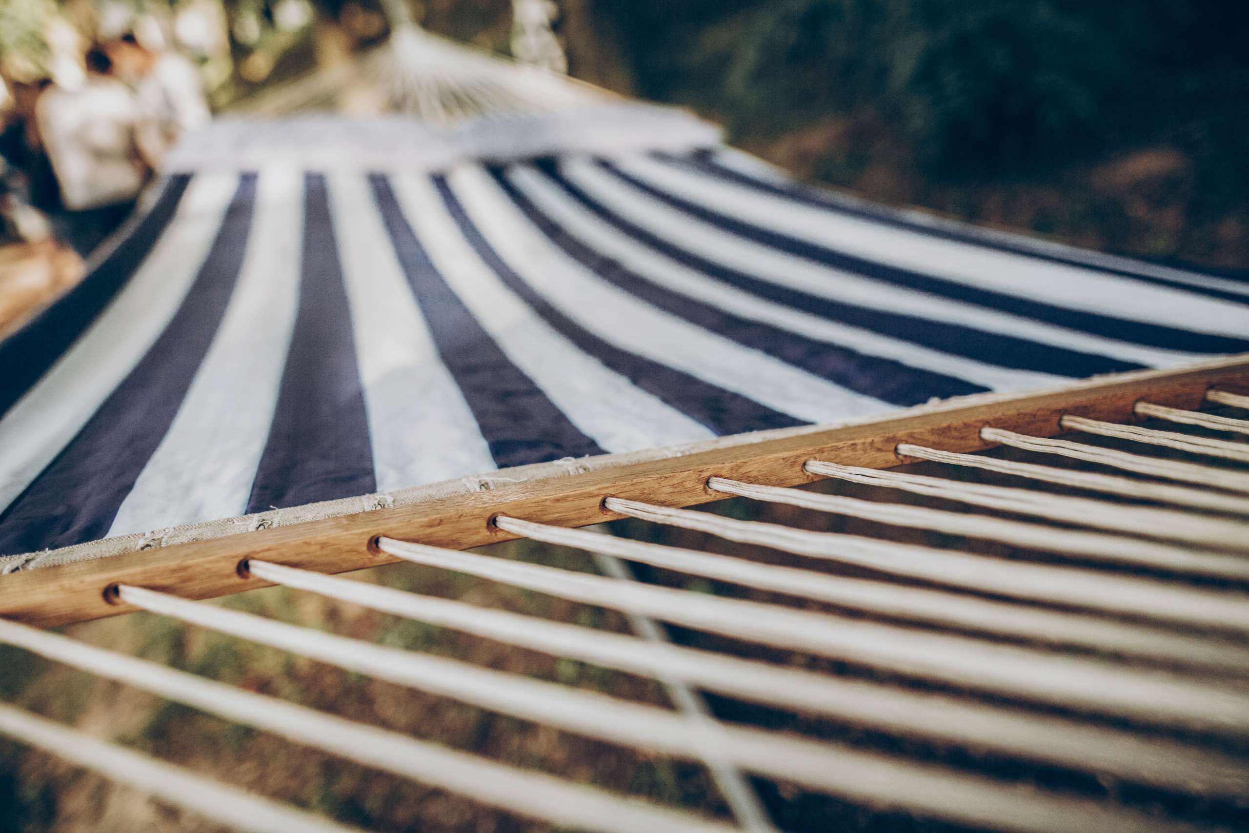 Jak zamontować hamak na balkonie? - Blog Sport-Shop